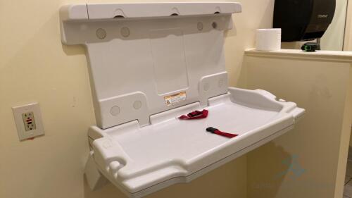 Rubbermaid Baby Changing Station