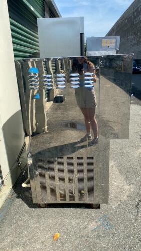 Elvaria Yogurt Machine