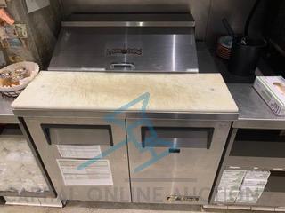 True 36 Sandwich/Salad Prep Table with Refrigerated Base