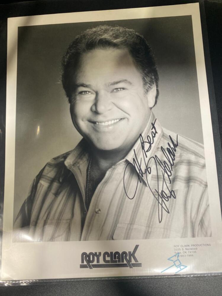 Roy Clark signed photo